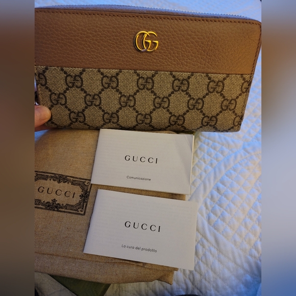 Gucci | Bags | Gucci Double G Bicolor Zip Around Long Wallet Brown ...